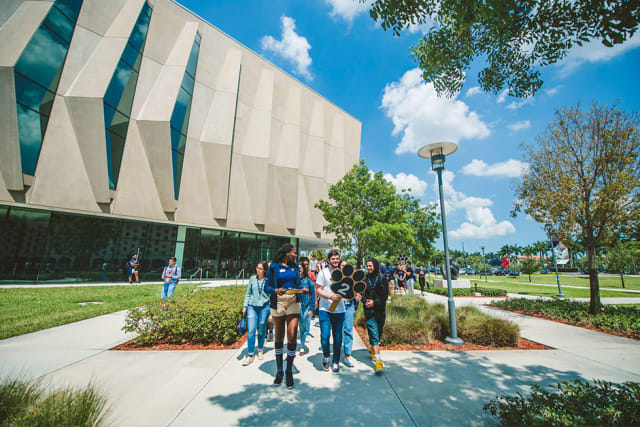 May in photos: Commencement, orientation and the No. 1 spot | FIU News ...