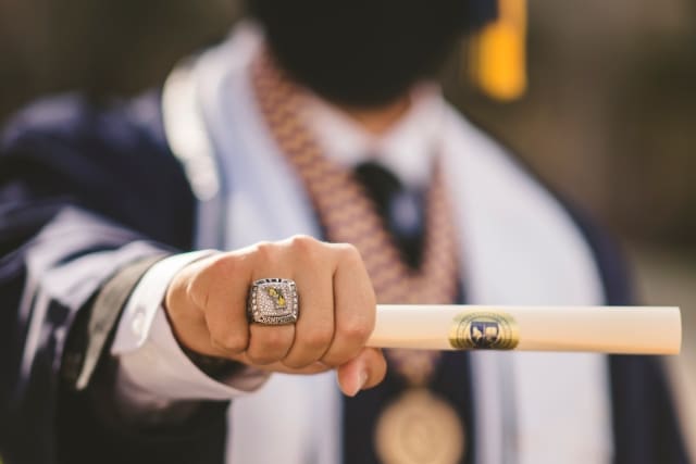 Caravan marks start of commencement celebration | FIU News - Florida ...