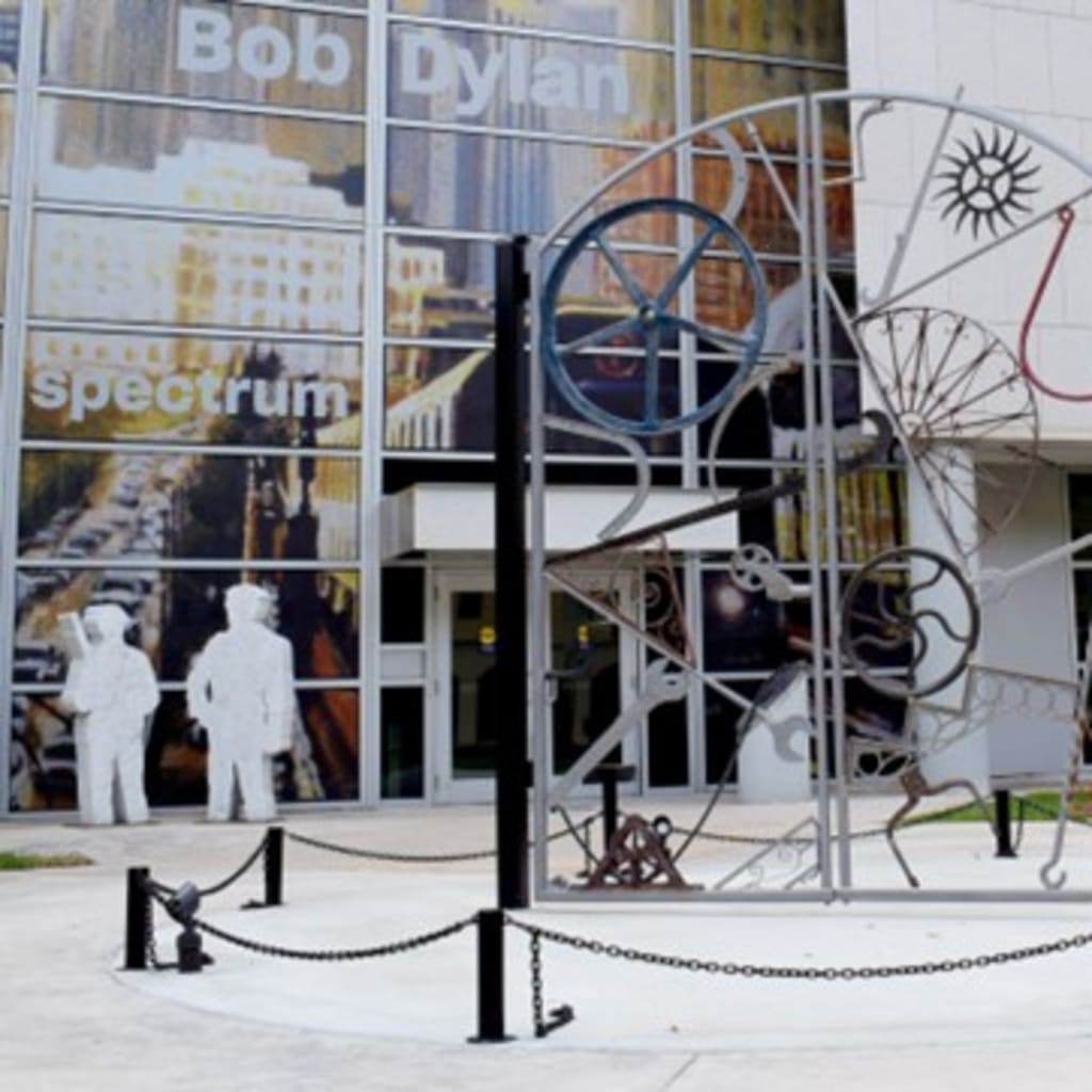 Bob Dylan gates “beckon” at Patricia & Philip Frost Art Museum | FIU ...
