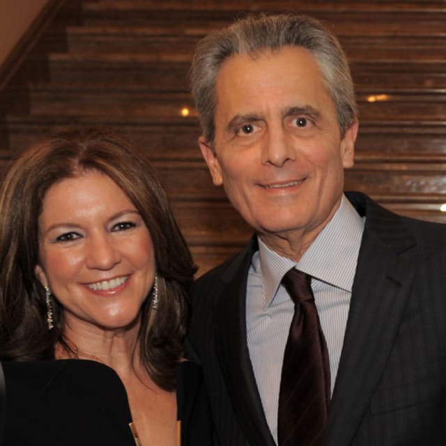 FIU Business receives gift to establish new accounting scholarship ...