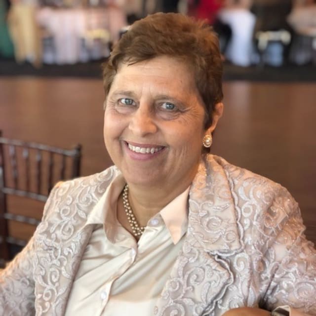 Alejandra Parra recognized by NAFSA with International Excellence Award ...