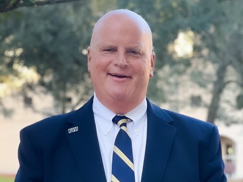 FIU Magazine - Florida International University