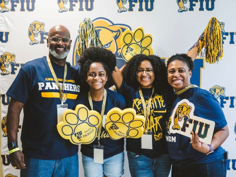 FIU Magazine - Florida International University
