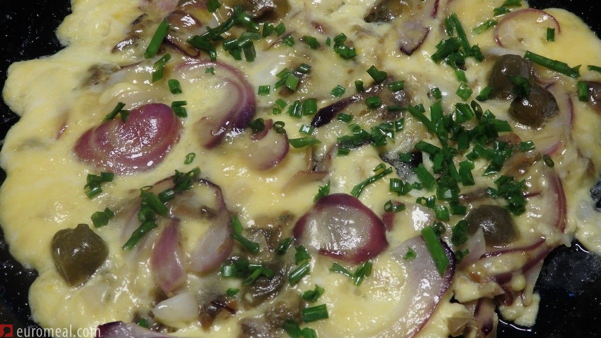Eierspeise mit Sardellen und Zwiebel · euromeal