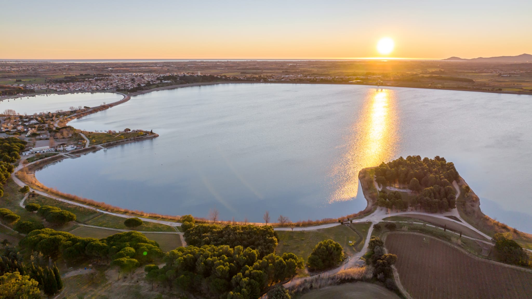 Raise your fishing game anywhere with Catch. Elevate your fishing ...