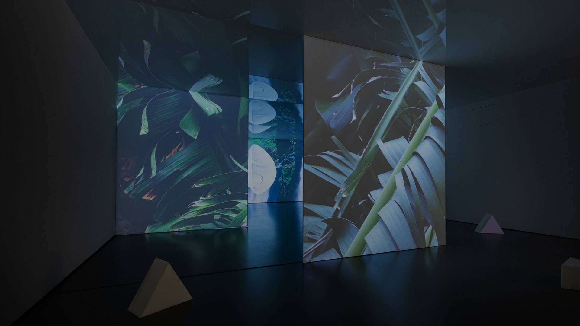 Interactive Media Installations Dubai, UAE | Digital Kiosk Touch Screen ...