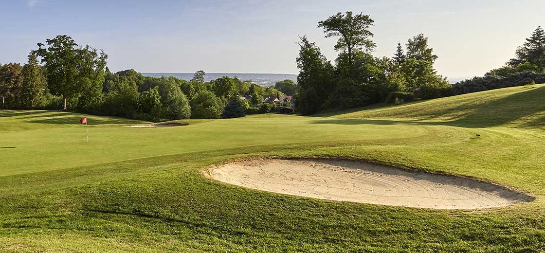 UGOLF Béthemont - 18-hole golf course 20mn from Paris