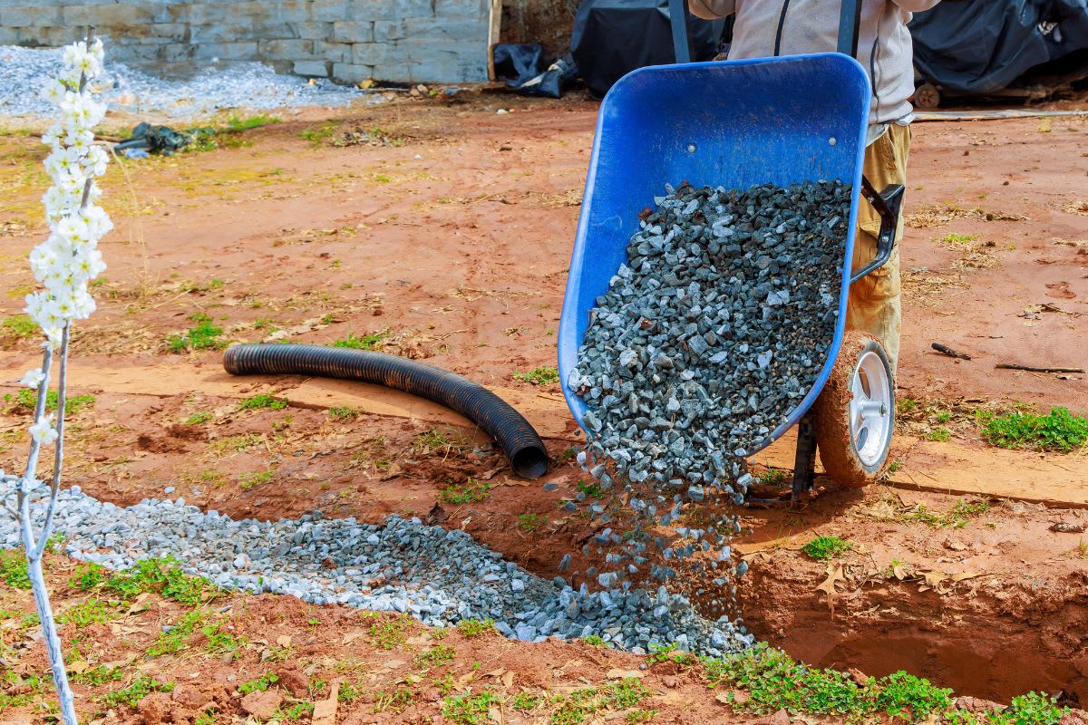 What size aggregate is best for drainage? A practical guide