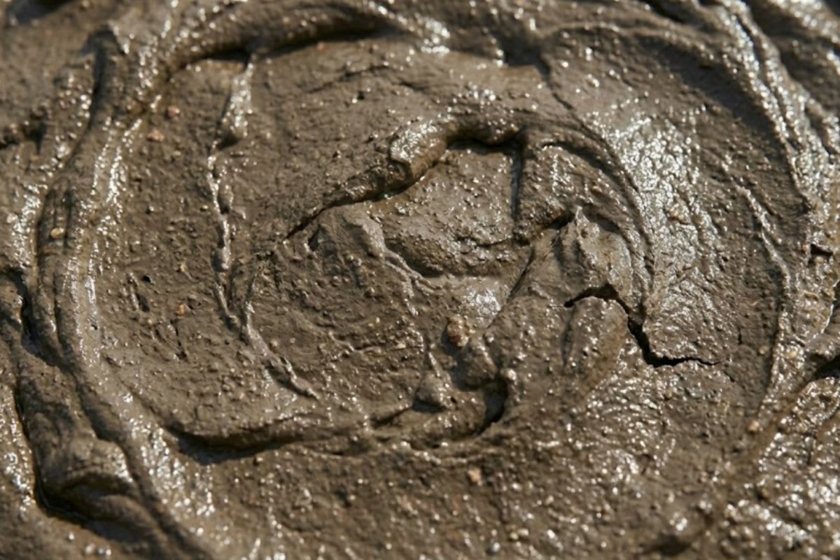 Puddle clay: How it's made and what it's used for