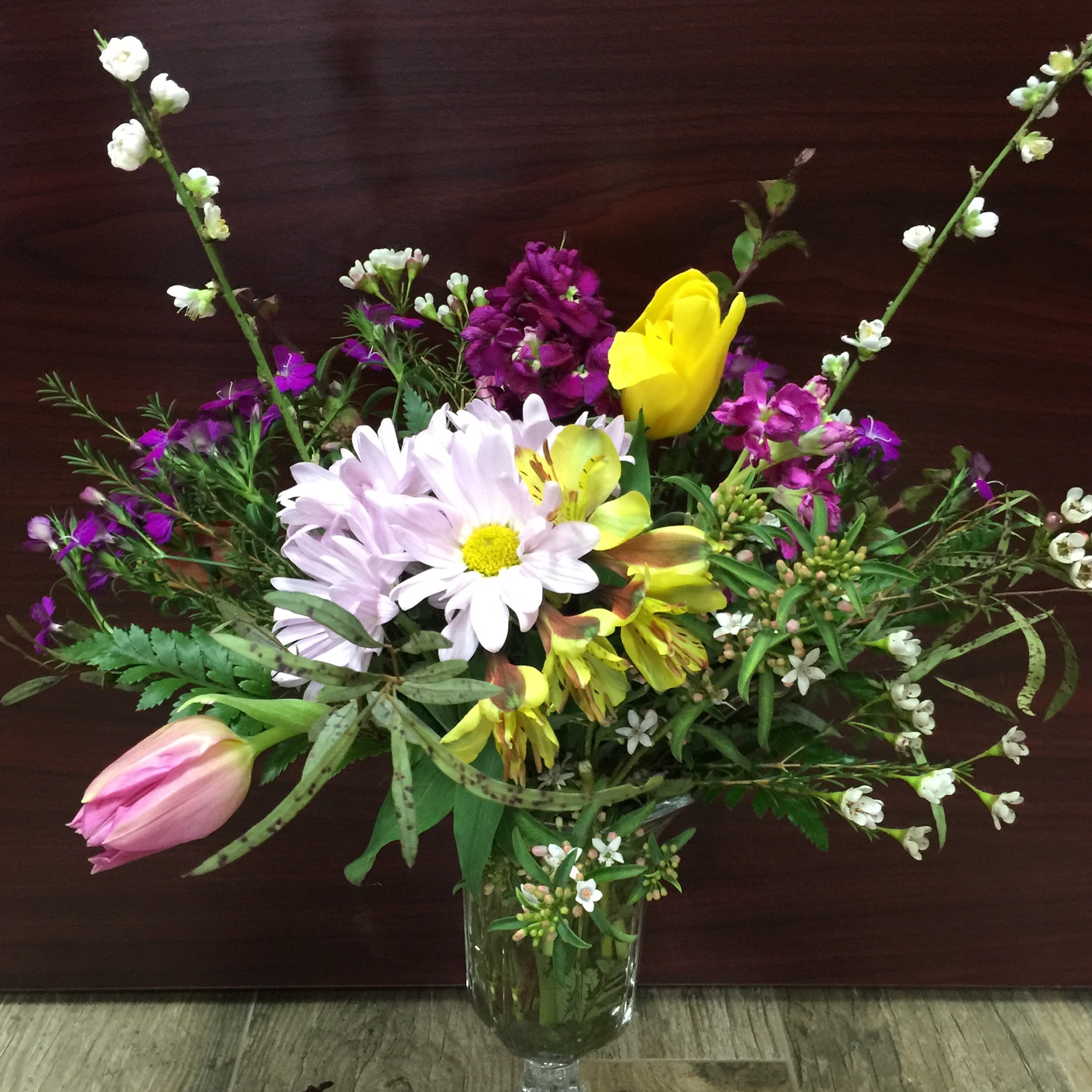 Artistic and creative Flower Delivery Gilroy CA - Rosies & Posies Florist