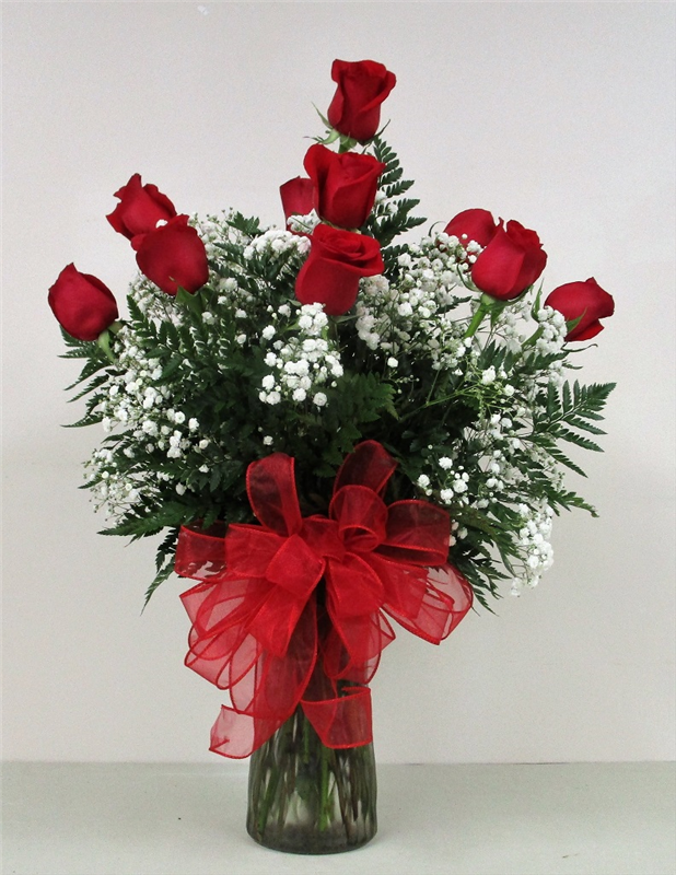 12 Classic Red Roses