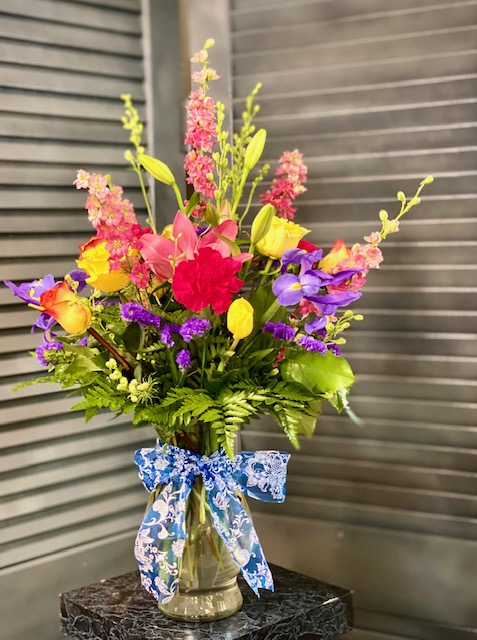 Spring Magic Flower Delivery Kokomo IN - Banner Flower House