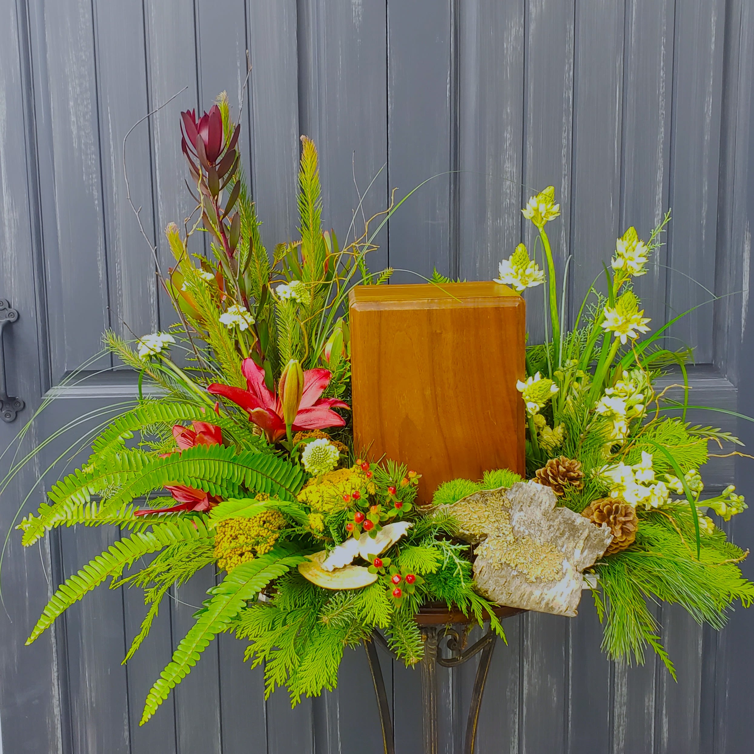Nature Walk Urn Surround in Cambridge, MN | Cambridge Floral