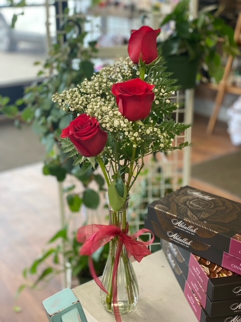 3 Rose Vase Arrangement Flower Delivery Saint Paul MN - Flowerama Saint ...