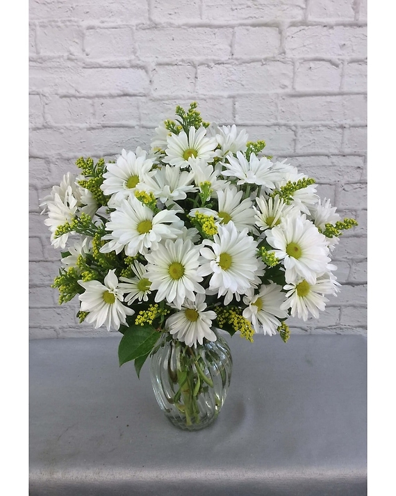 Daisy Chain arranged by a florist in Smithtown, NY