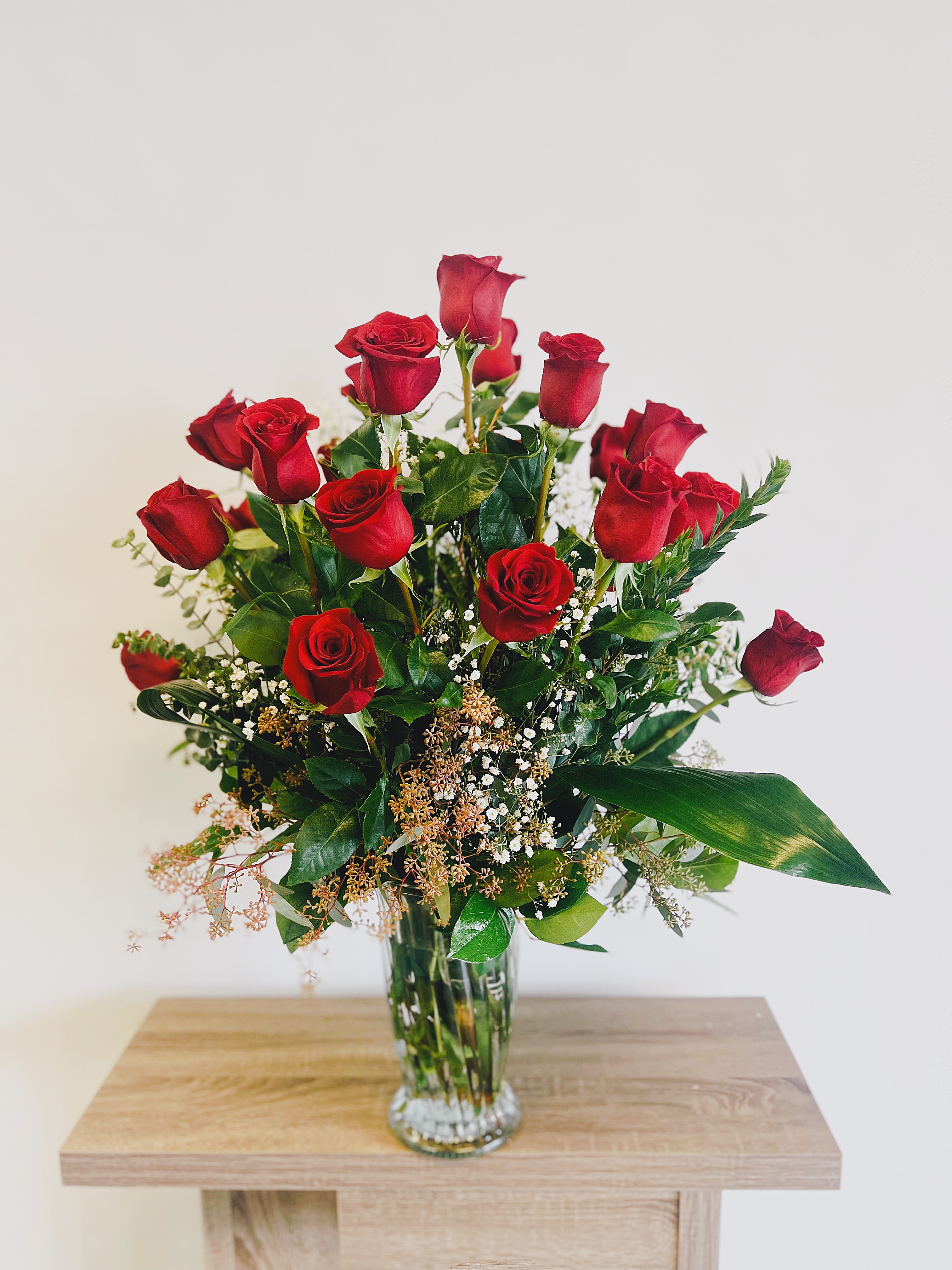 Red Roses Flower Delivery Glendale AZ - Elite Flowers & Gifts