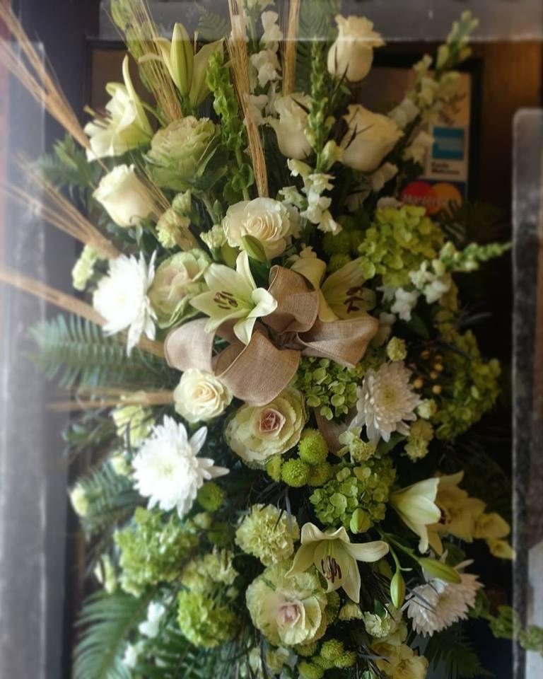 Green & White Easel Spray : Middleboro, MA Florist : Same Day Flower ...