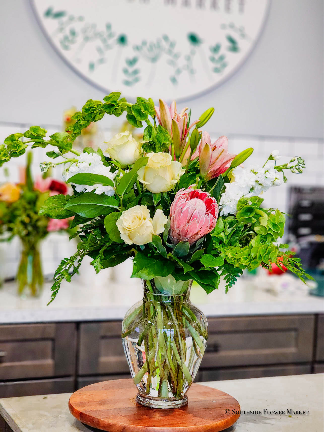 Valentine Designer Choice Deluxe Arrangement Flower Delivery Grand ...