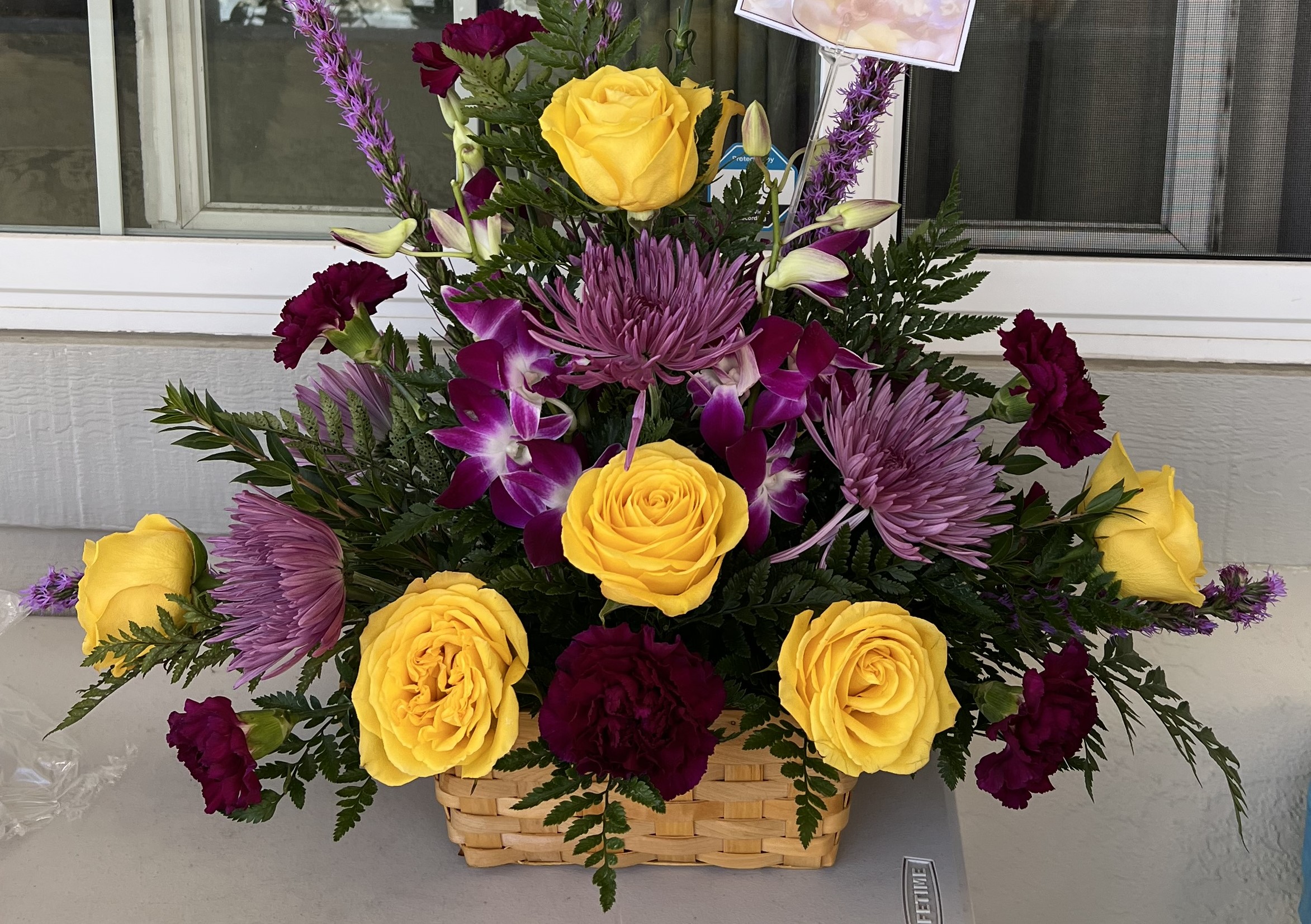 In Memoriam Flower Delivery San Bruno CA - San Bruno Flower Fashions