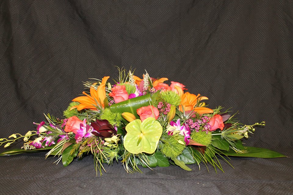 Modern Horizontal Flower Arrangement | Best Flower Site