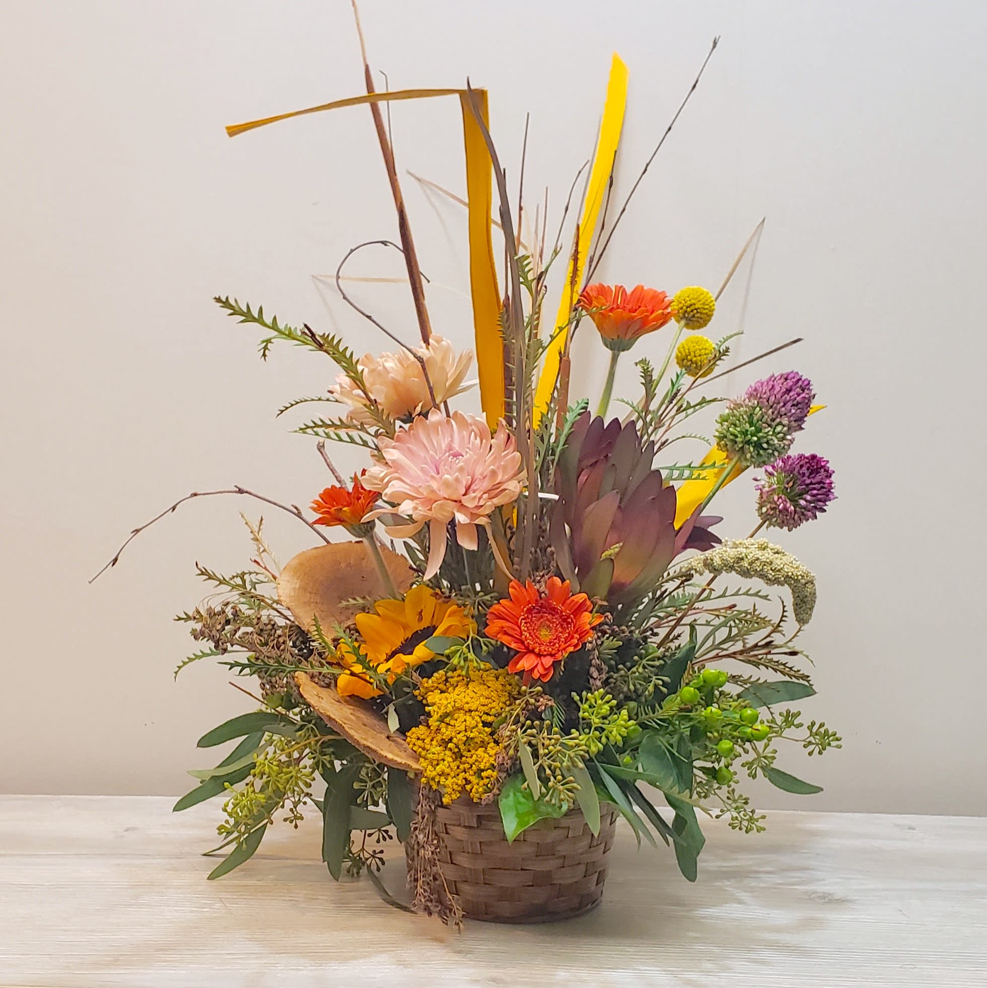 Shoreline Escape Flower Delivery Cambridge MN - Cambridge Floral, Inc