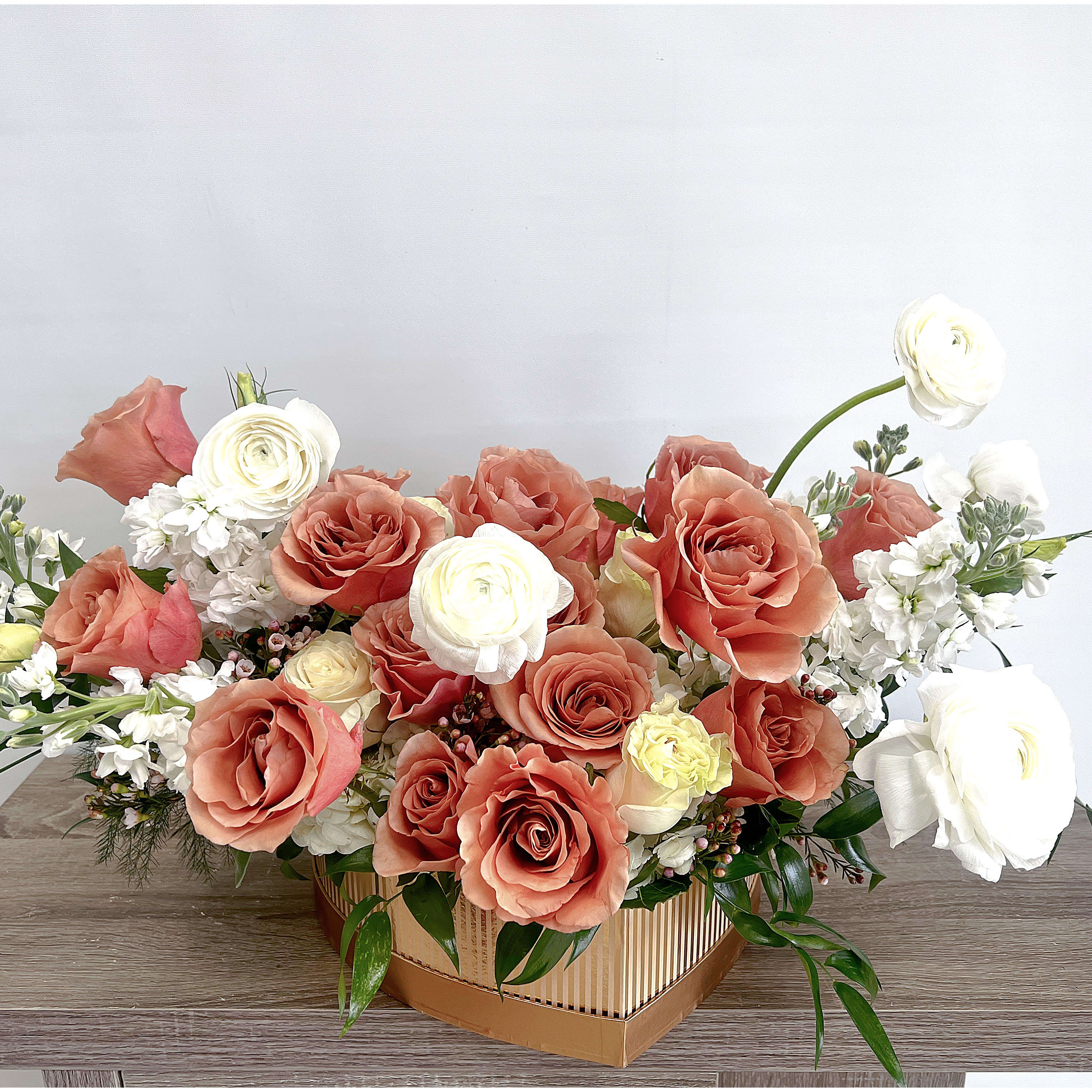 Sienna Pearl By Elite Flower Delivery Glendale AZ - Elite Flowers & Gifts