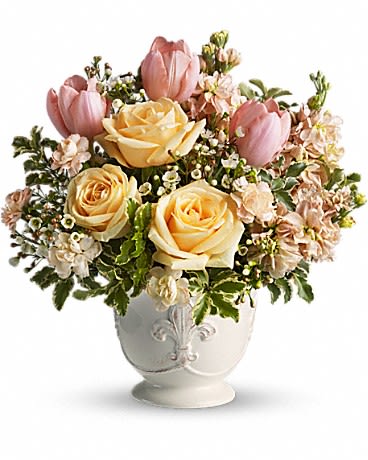 Teleflora's Peaches and Dreams Flower Delivery Kanata ON - Talisman Flowers