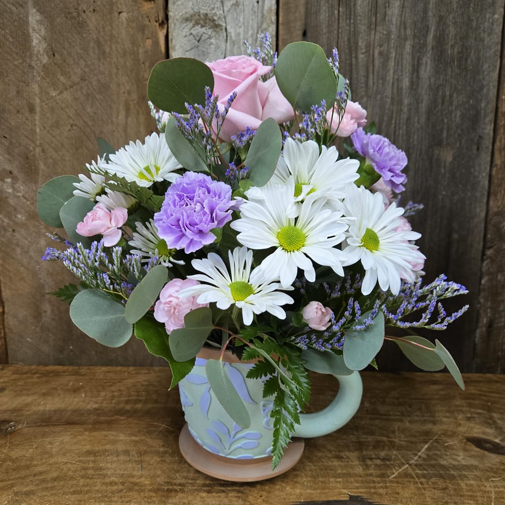 Judy's Happy Cup Flower Delivery Central Point OR - Judys Florist
