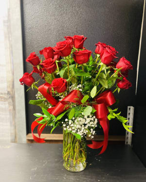 Two Dozen Roses Flower Delivery Dickinson TX - Crowder-Deats Flowers ...
