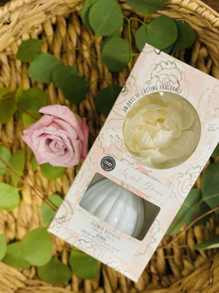 Sweet Grace Flower Diffuser Flower Delivery Dickinson TX - Crowder-Deats Flowers & Gifts
