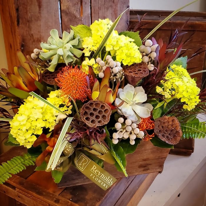 Irish Blessing Box Bouquet : Middleboro, MA Florist, Wine & Gift Shop ...