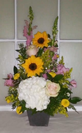 Greer Florist | Greer, South Carolina Flower Delivery by Barrett's ...