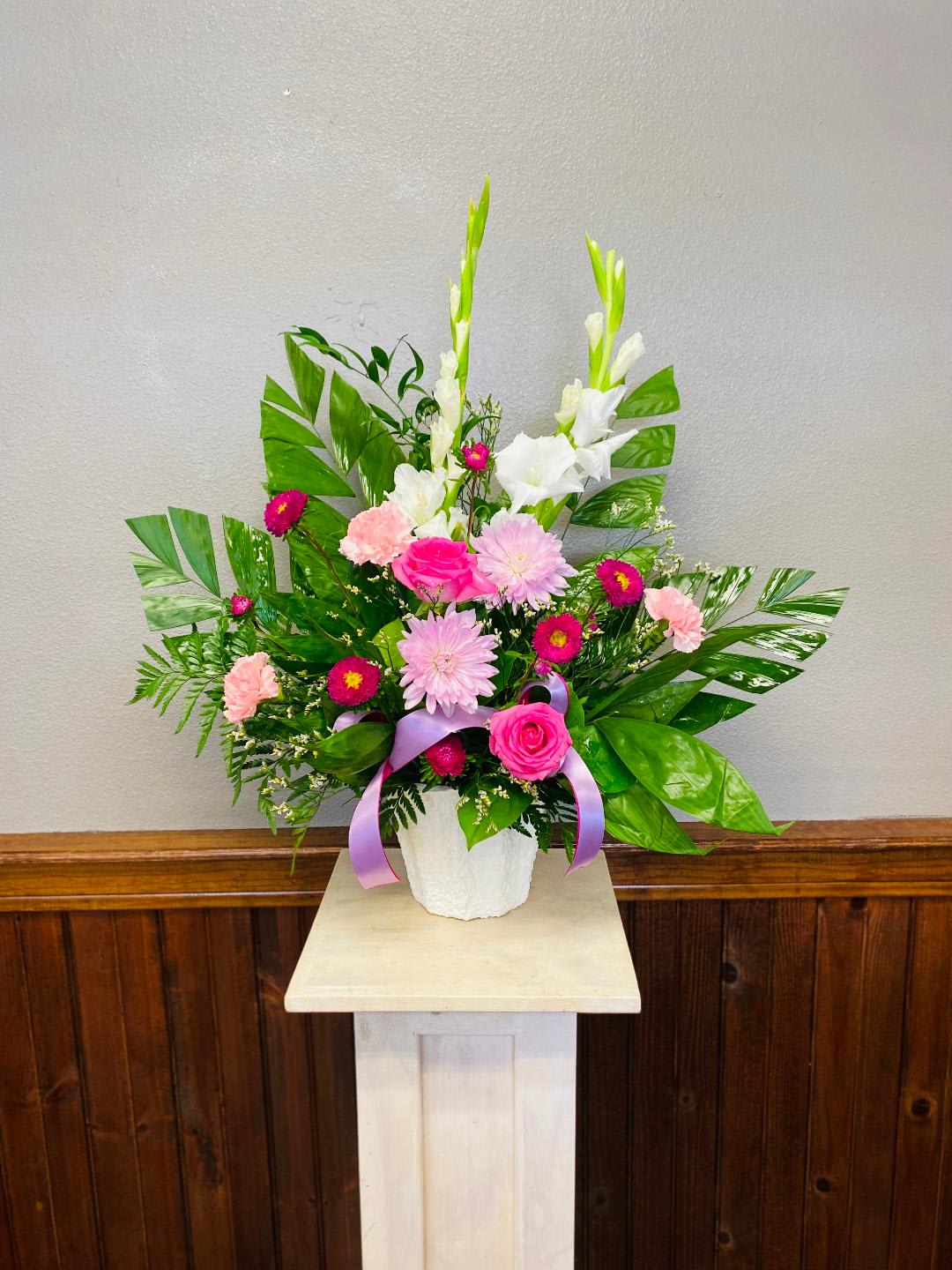 Standing Sprays & Baskets Flower Delivery Dickinson TX - Crowder-Deats ...