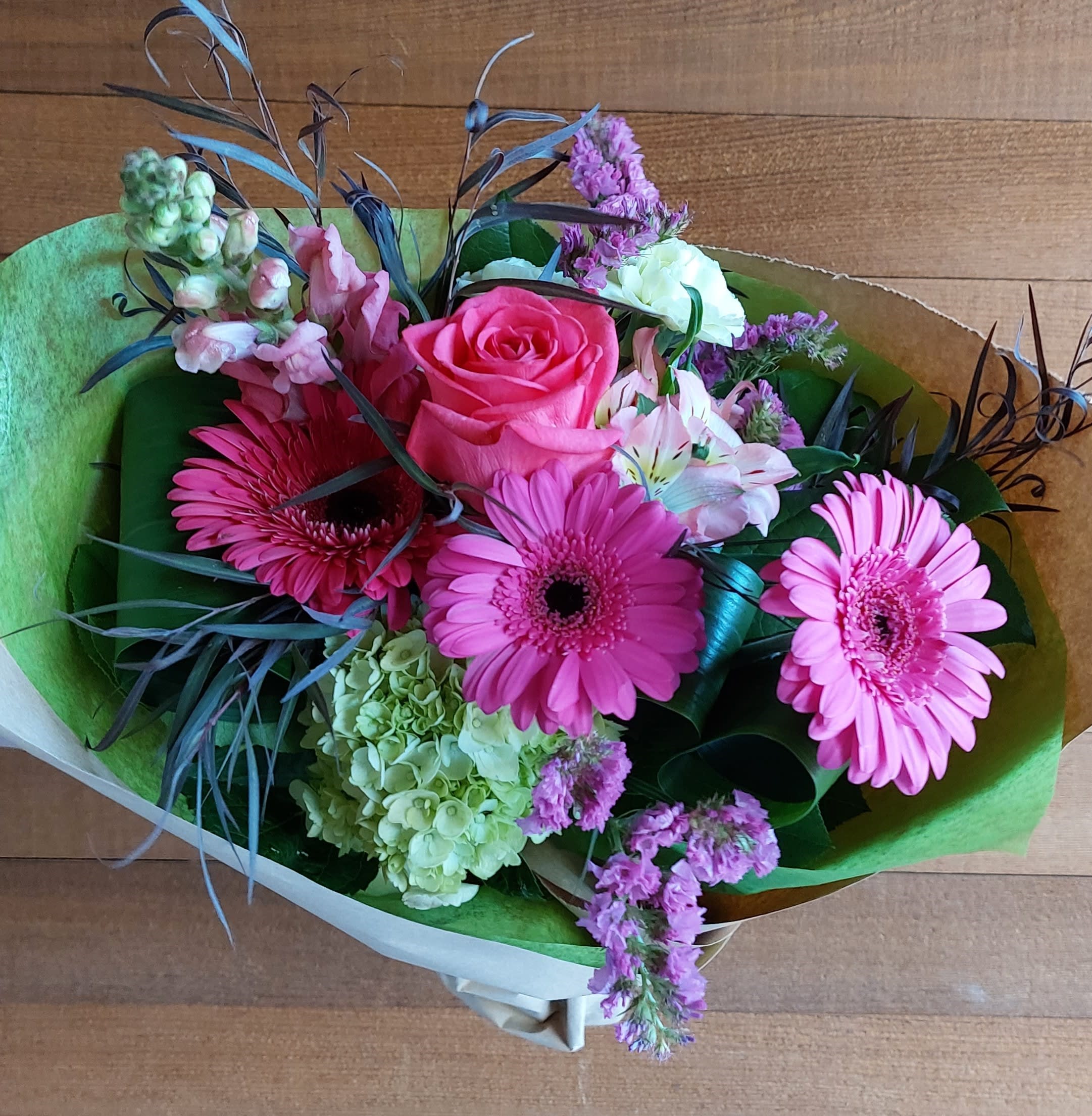 Victoria Florist | Poppies Floral Art