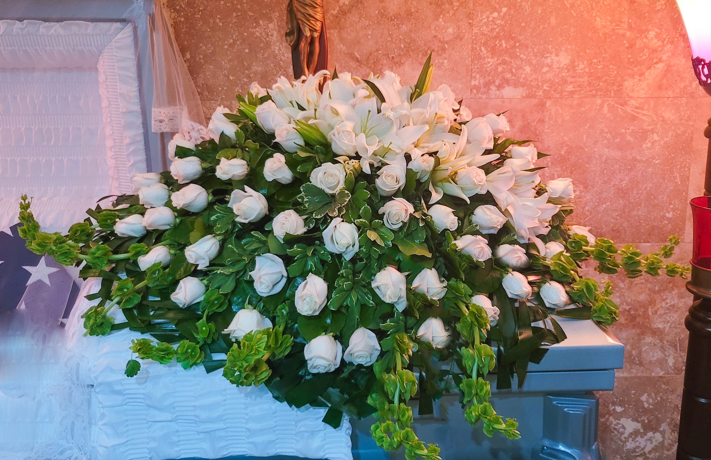Caskets Covers Flower Delivery San Juan Puerto Rico - Bella Flor Inc