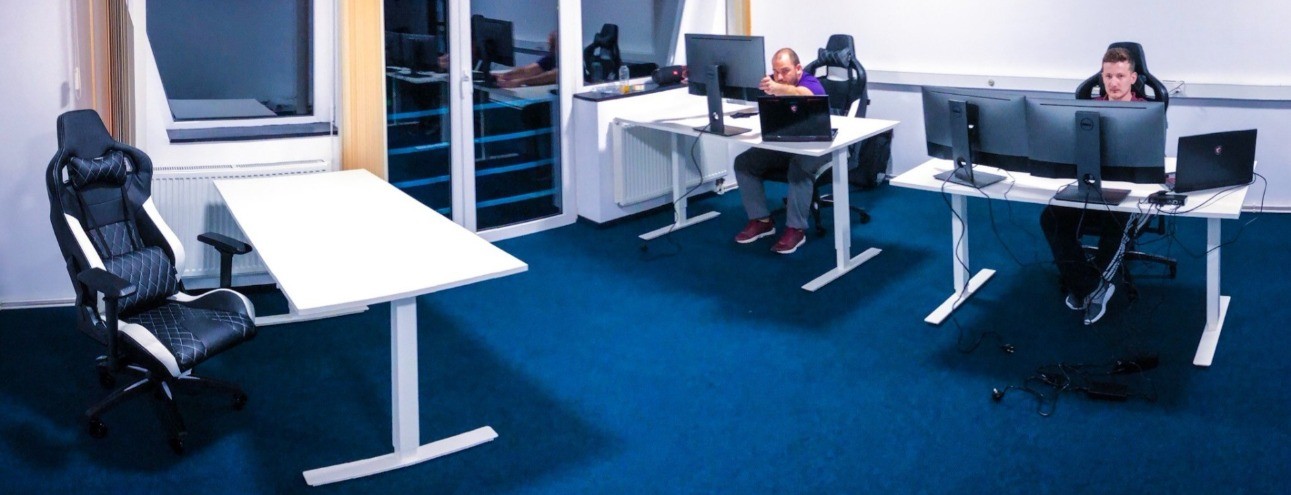 UX/UI Designer @ MUTINY STUDIO