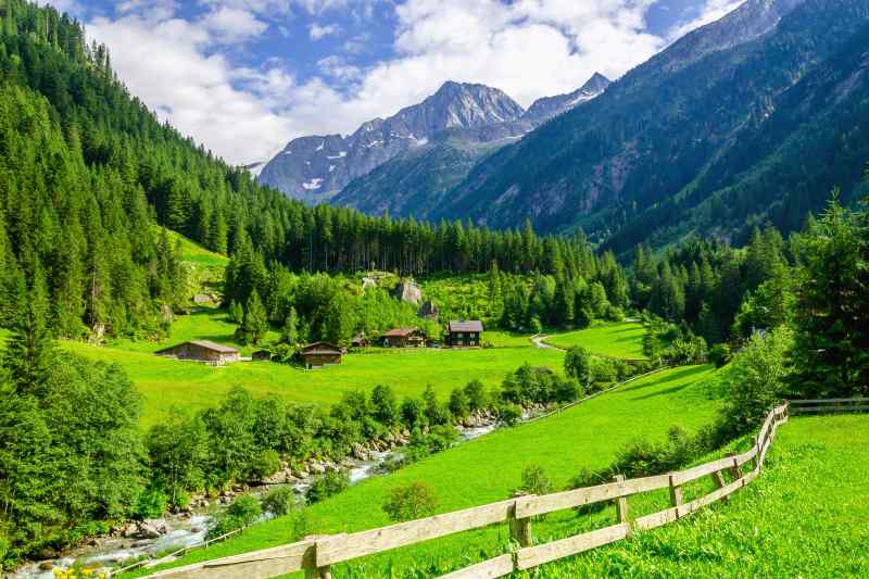 5 Reasons to Visit Austria Right Now