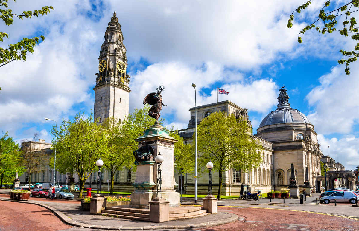 Dublin & Cardiff - Vacation Package & Tour