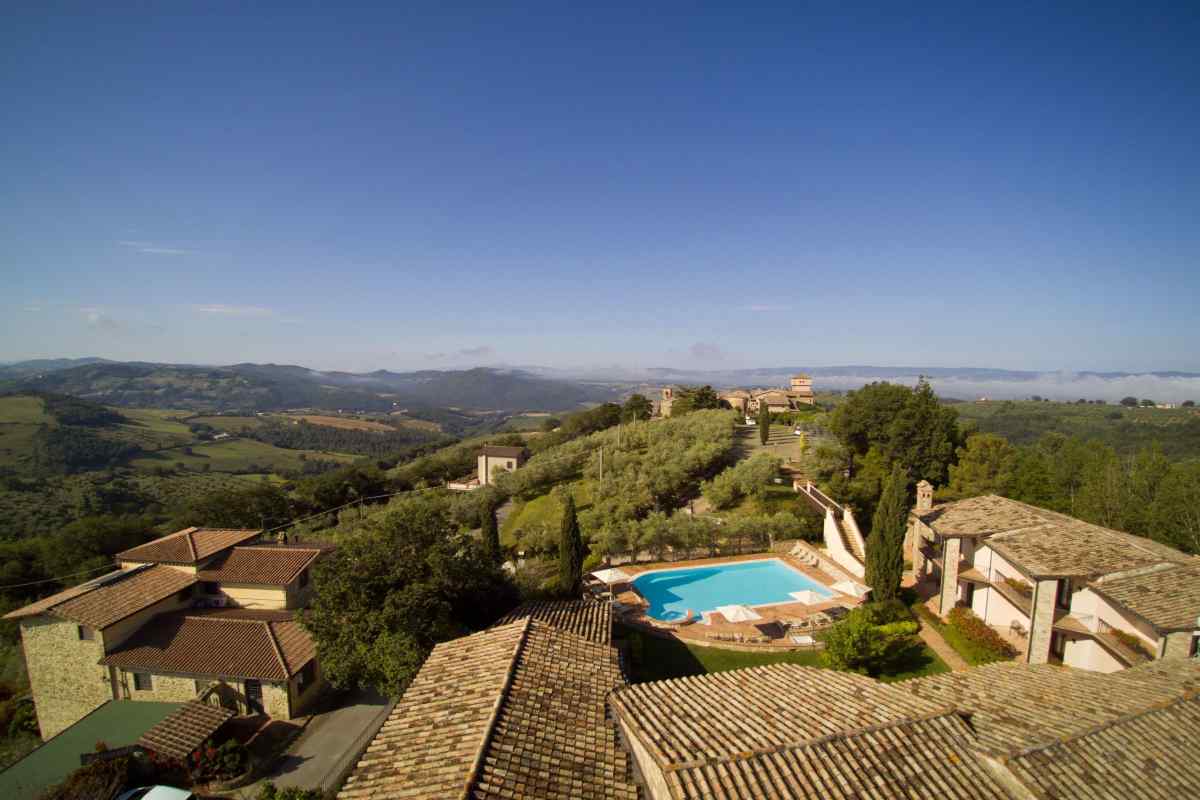 Fairy Tale Italy: Countryside Medieval Castle Stay - Vacation Package ...