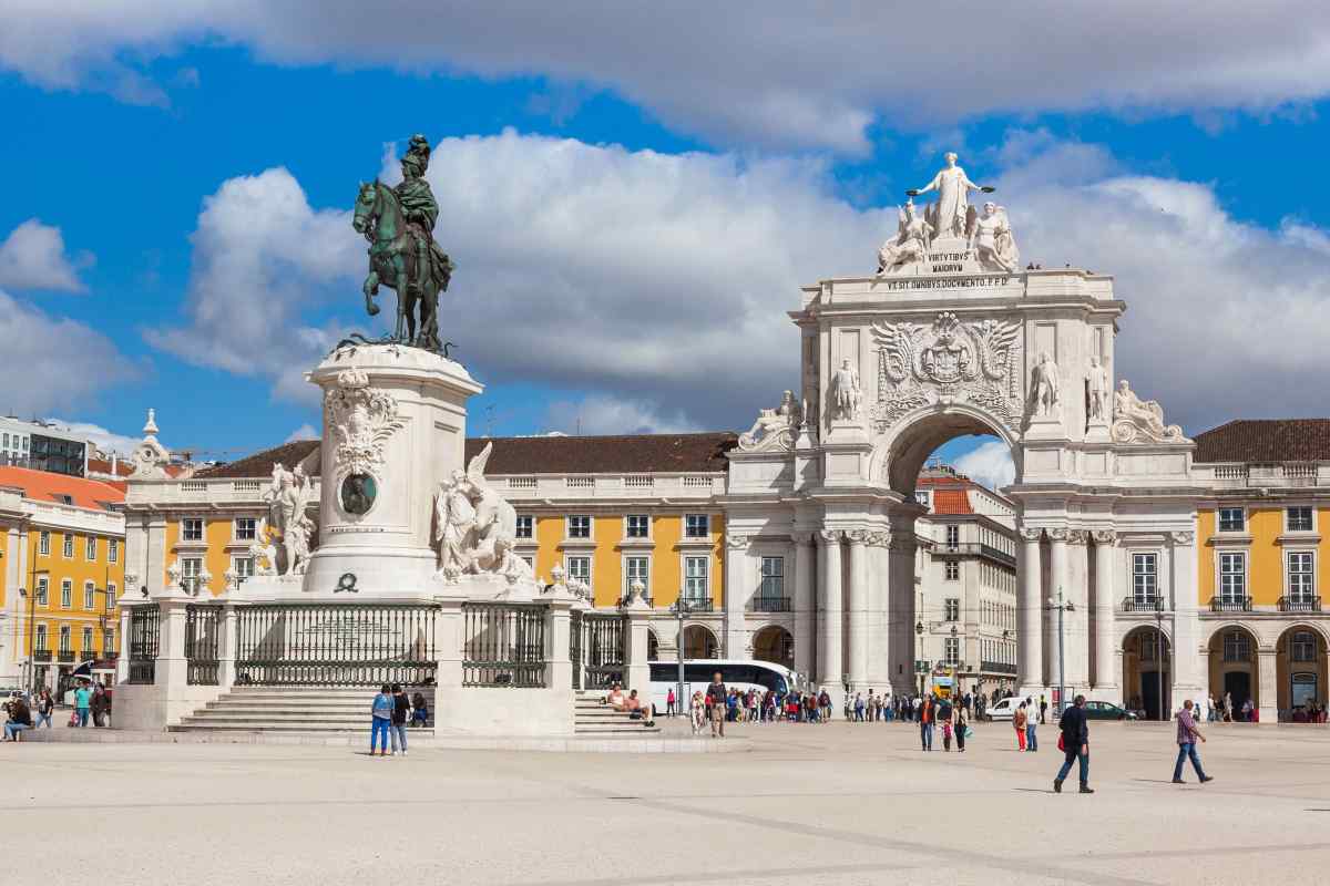 Capital & Countryside: Lisbon & Portuguese Wine Estate Stay - Vacation ...