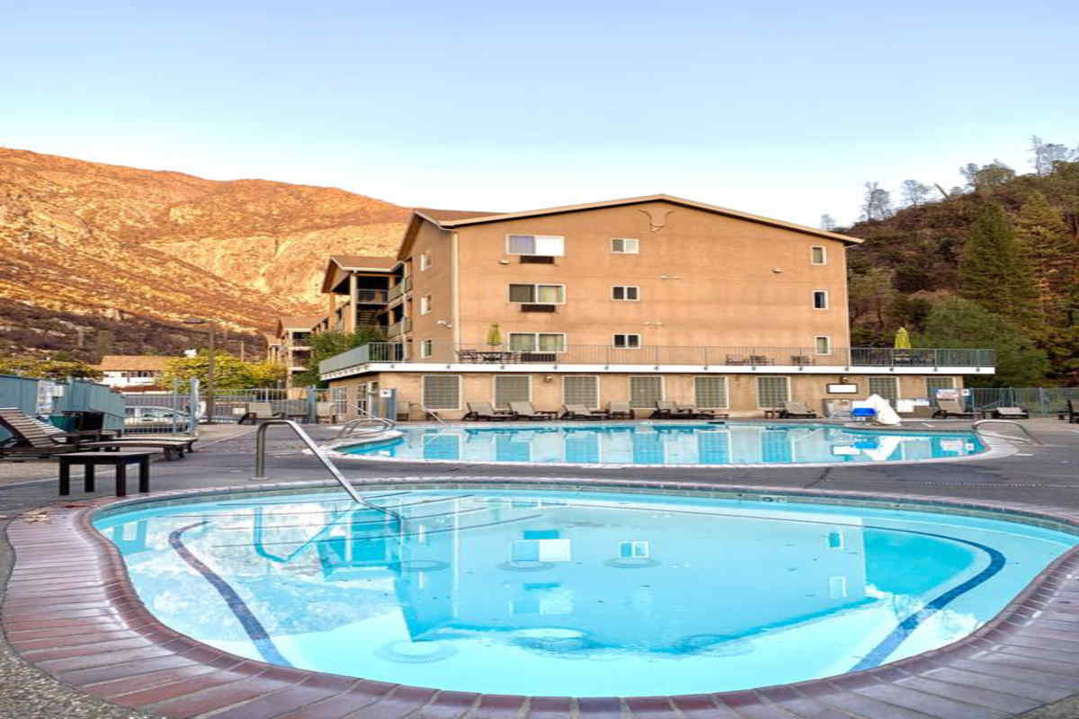 Yosemite View Lodge, El Portal | GreatValueVacations.com