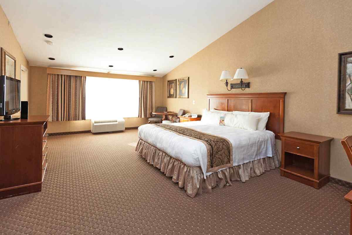 Red Jacket Mountain View Resort, North Conway | GreatValueVacations.com