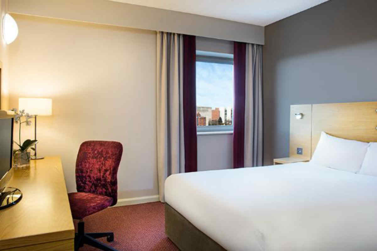 Jurys Inn Exeter, Exeter | AerLingusVacationStore.com