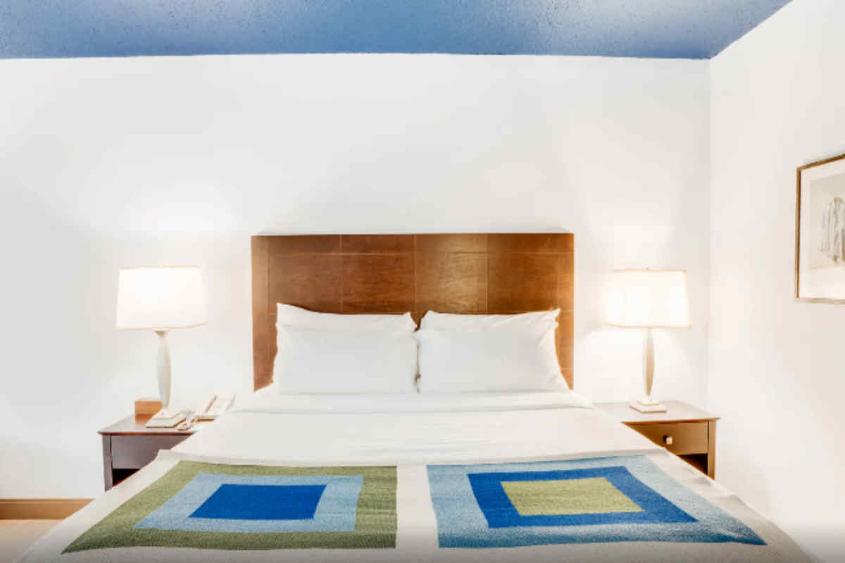 Hotel Downstreet, North Adams | GreatValueVacations.com