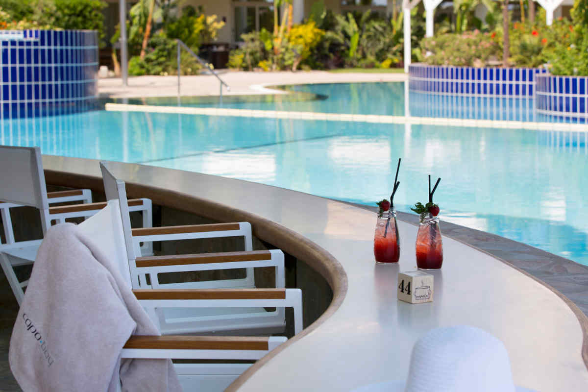 Sunny Cyprus: Capo Bay Hotel - Holiday Package & Tour
