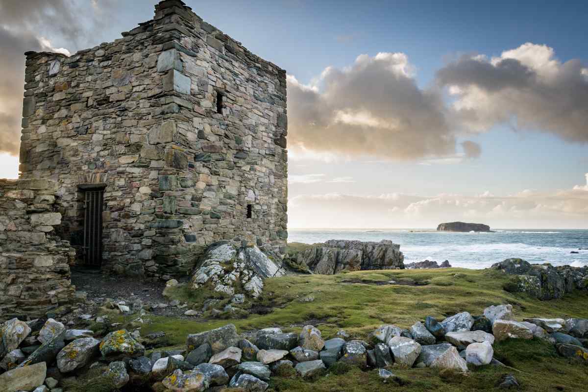 The Emerald Isle's Northern Loop: Belfast, Donegal, Sligo & Dublin ...