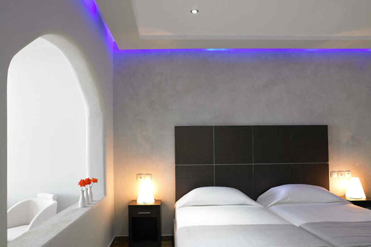 Splendour Resort, Santorini | GreatValueVacations.ca