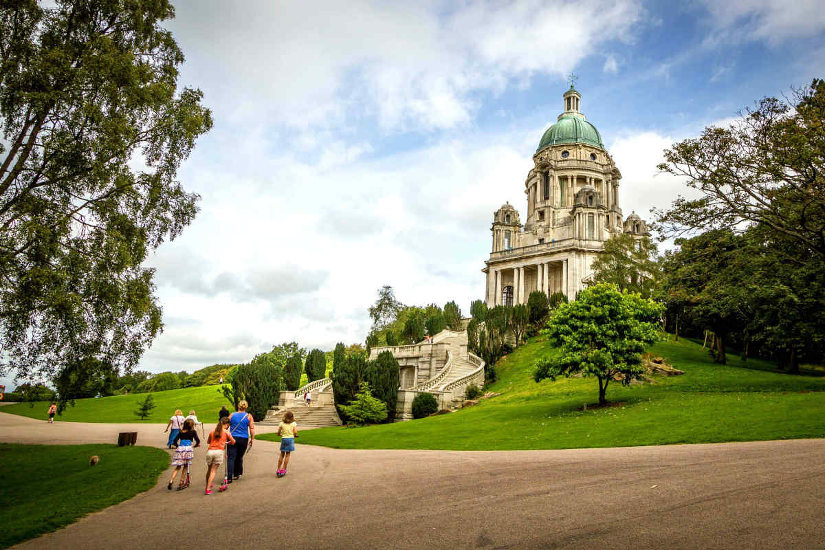 Northern England & Edinburgh Explorer - Vacation Package & Tour