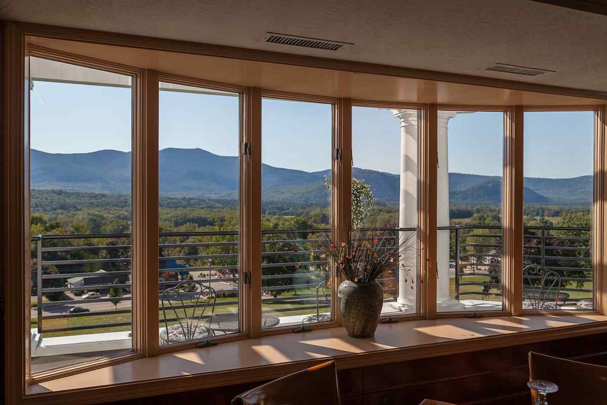 Red Jacket Mountain View Resort, North Conway | GreatValueVacations.com