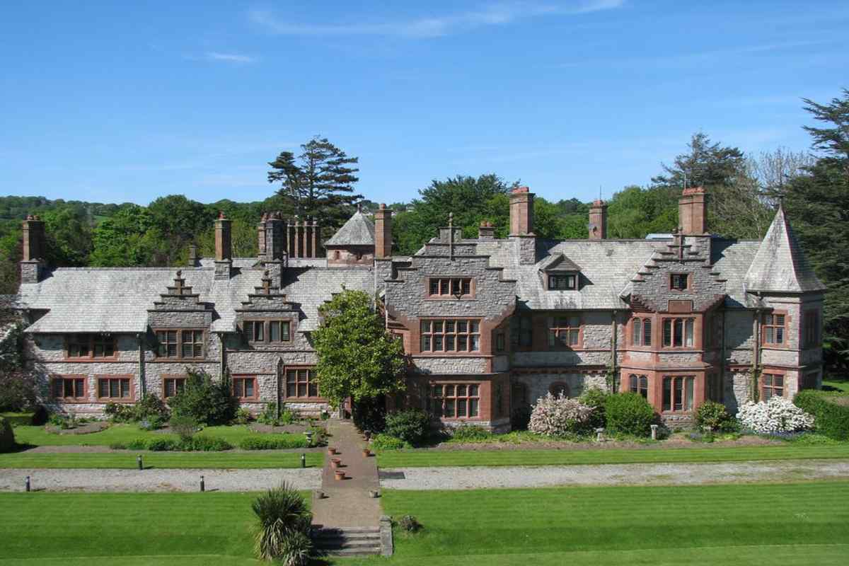 Caer Rhun Hall, Conwy | GreatValueVacations.com
